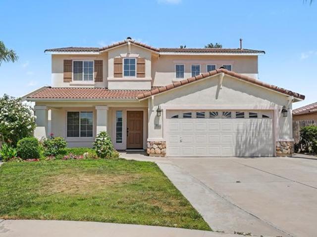 1354 N Belmont St, Porterville, CA 93257