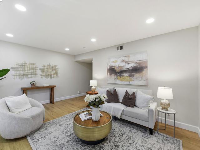 1354 Dale Ave 9
