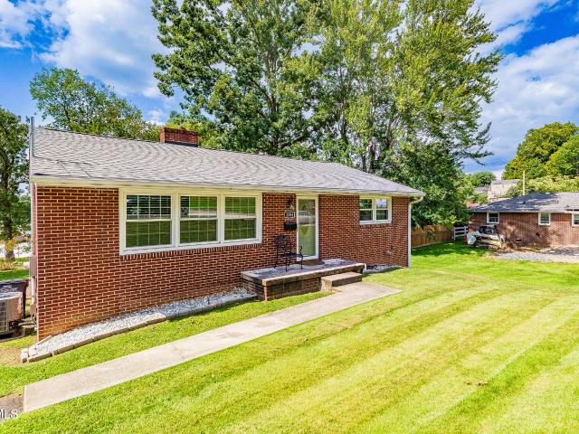 1354 Lawndale Circle