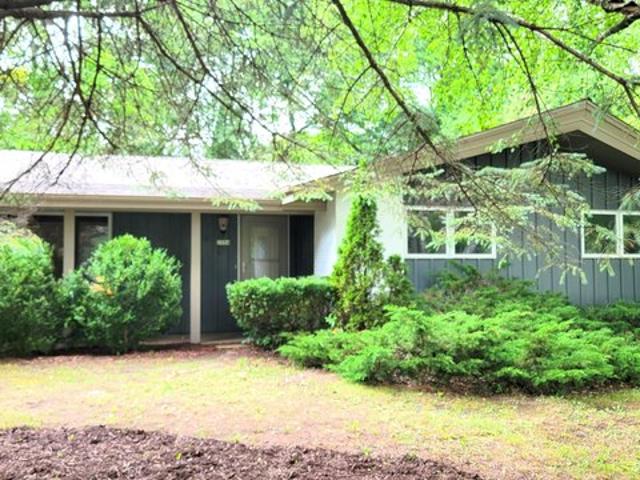 1354 Sylvan Way, West Bend, WI 53095