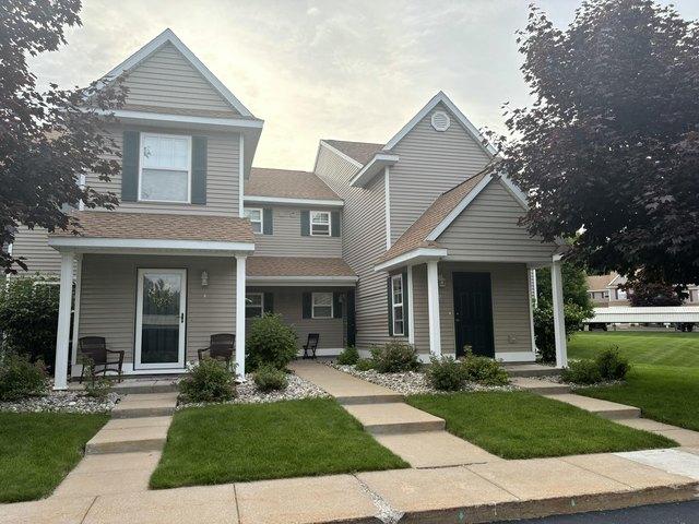 13553 Stover Ct Apt 1, Charlevoix, MI 49720