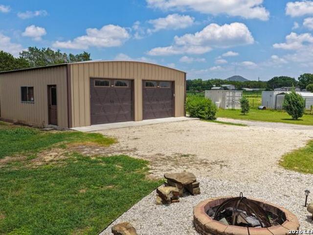 1355 Broad Oak Dr