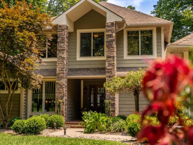 1355 Cliffside Drive