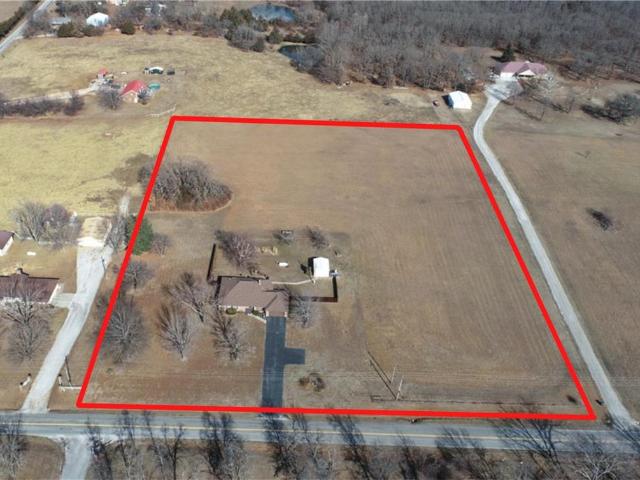 1355 E Hwy EE, El Dorado Springs, MO 64744 | MLS #2601 | Compass