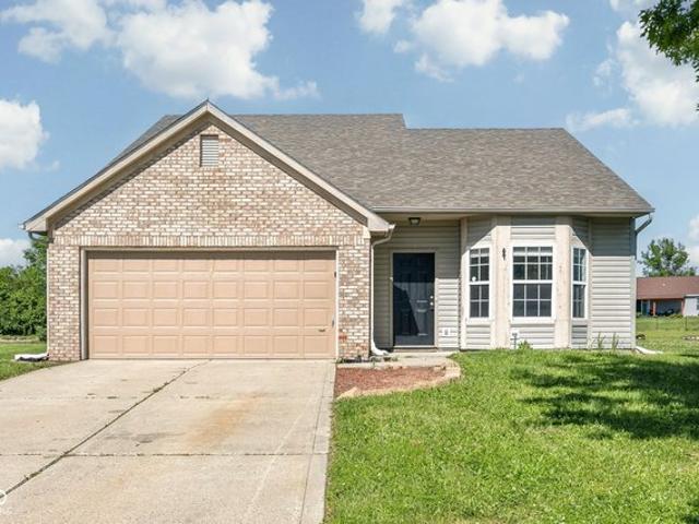 1355 Egret Ln, Greenwood, IN 46143