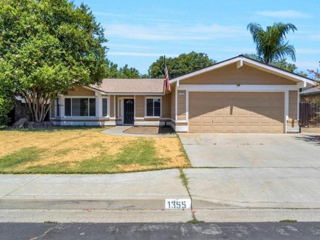 1355 Fremont Ave, Clovis, CA 93612