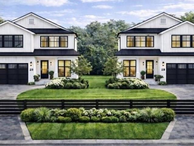 1355 Locust Ave, Bohemia, NY 11716