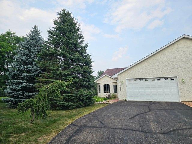 1355 Quasar Ct S, Lakeland, MN 55043