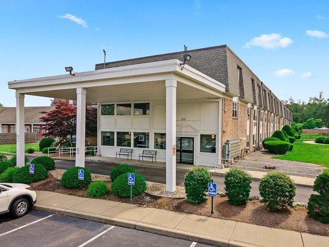 1355 1 Wampanoag Trl E, Riverside, RI 02915