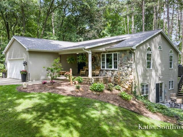 13569 Missys Way, Lowell, MI 49331
