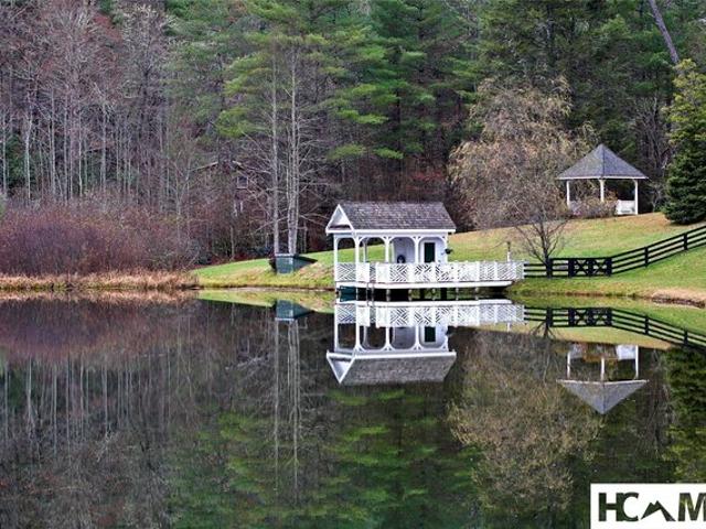 1356 Blue Valley Rd, Highlands, NC 28741
