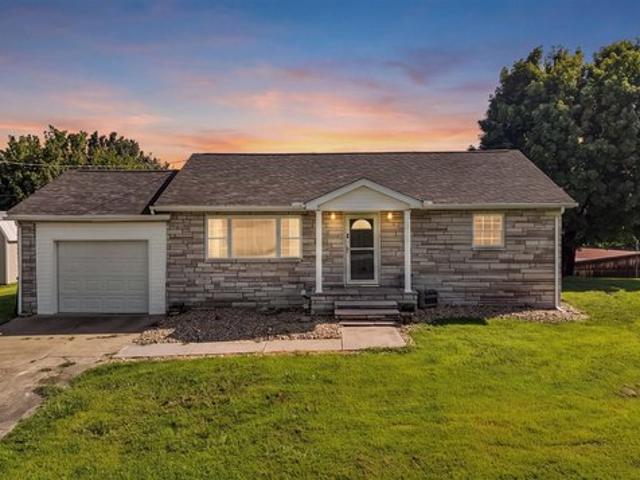 1356 Bluegrass Rd, Sevierville, TN 37862
