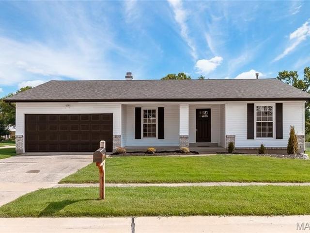 1356 Boardwalk Ave, Florissant, MO 63031