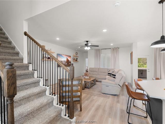 1356 Kingsgate Drive