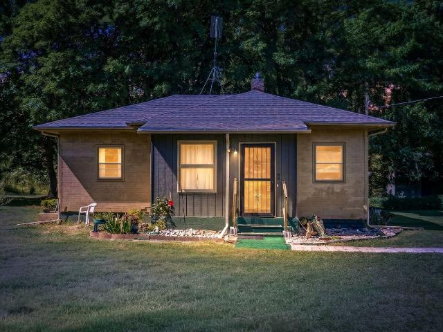 1356 Pipestone Road