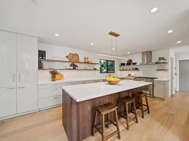 1356 San Anselmo Ave, San Anselmo, CA 94960