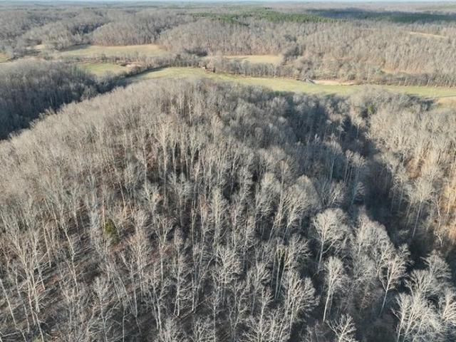1356 Upper Standing Rock Rd, Dover, TN 37058