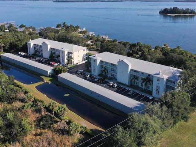 13570 Westport Dr #105, Sebastian, FL 32958