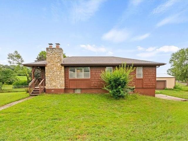 13578 th St, Linwood, KS 66052