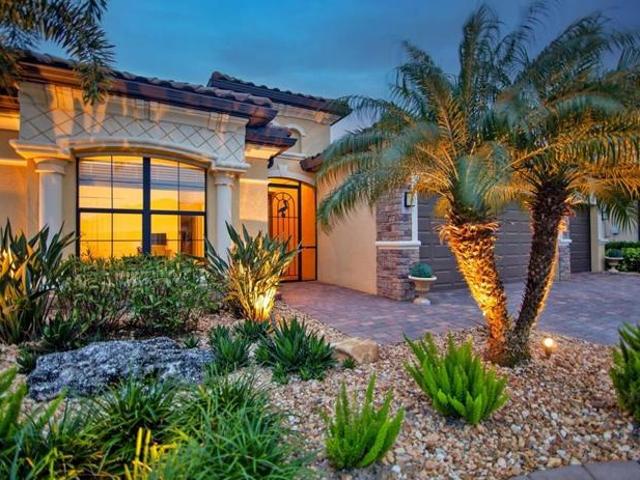 13579 Vancanza Dr, Venice, FL 34293