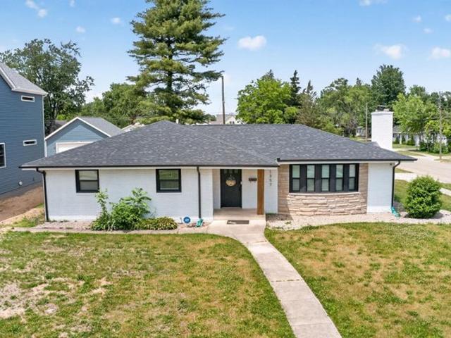 1357 Campeau St, South Bend, IN 46617