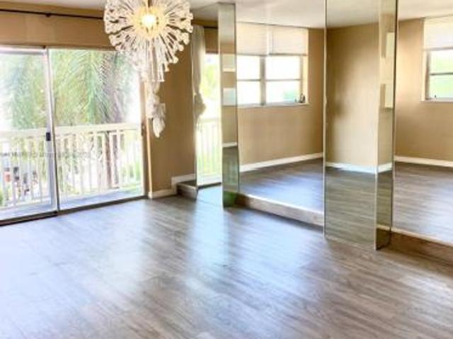 1357 Collins Ave #B1 Miami Beach, FL 33139