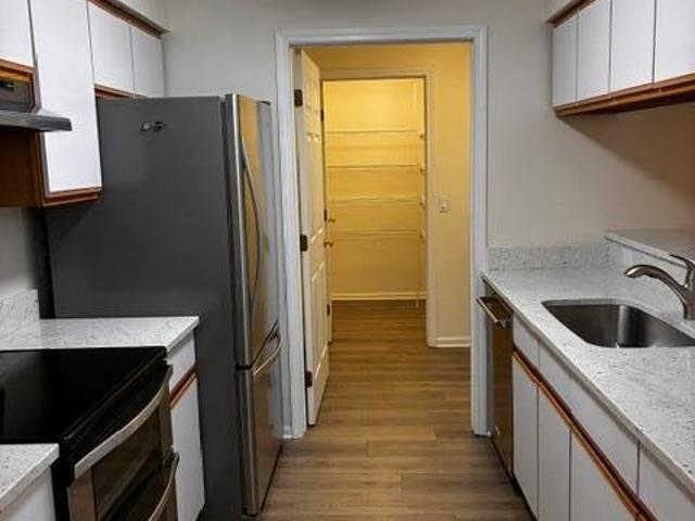 1357 Heatherwood Lane