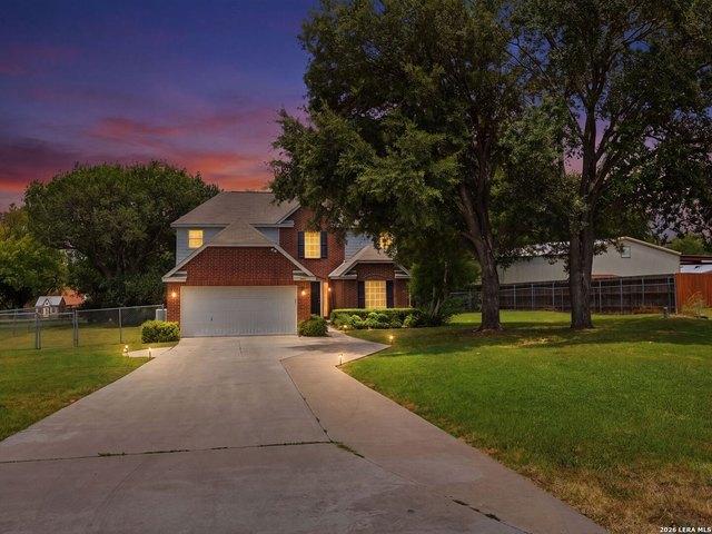 1357 Trail Bluff Dr, New Braunfels, TX 78132