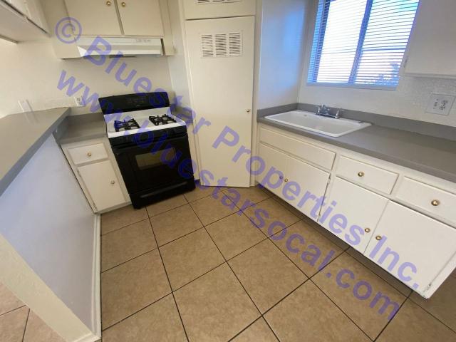 13583A 2 Bedroom Apartment for Rent at 13583 Algonquin Rd, Apple Valley, CA 92308