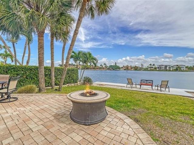 1358 Moonmist Dr # B4, Sarasota, FL 34242