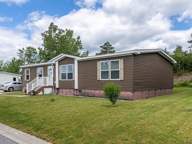 1358 Abby Ln, Alden, NY 14004