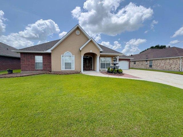 1358 Belleview St, Bayou Vista, LA 70380