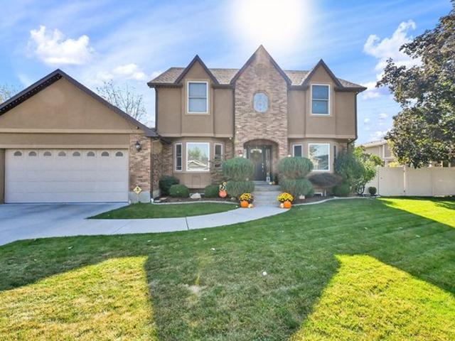 1358 E Heatherton Cir, Murray, UT 84121