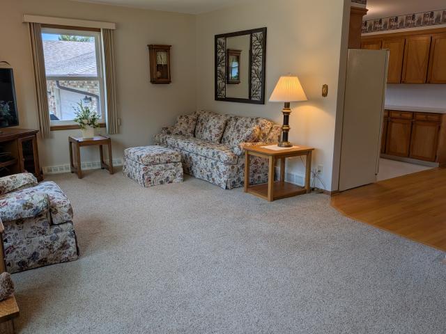 1358 Empire Court