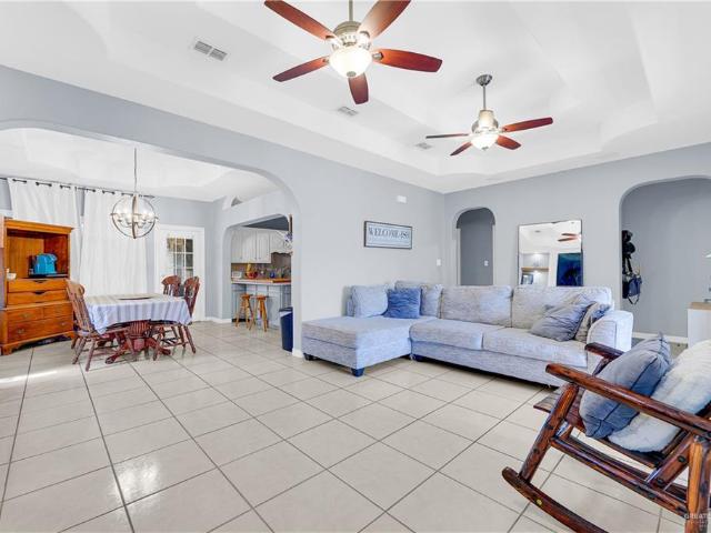 1358 La Ciniega Drive