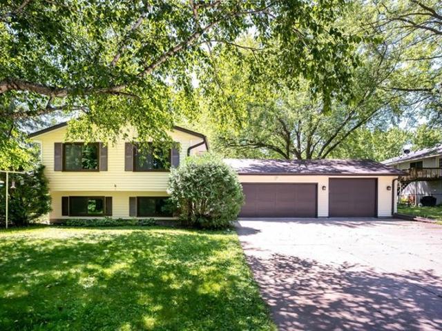 1358 th Pl N, Maple Grove, MN 55311