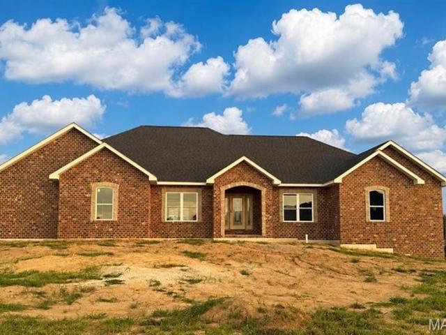 1358 Walnut Ridge Dr, Columbia, IL 62236