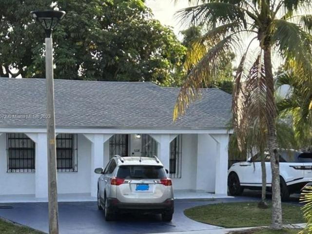 1358 17th St SW, Miami, FL 33145