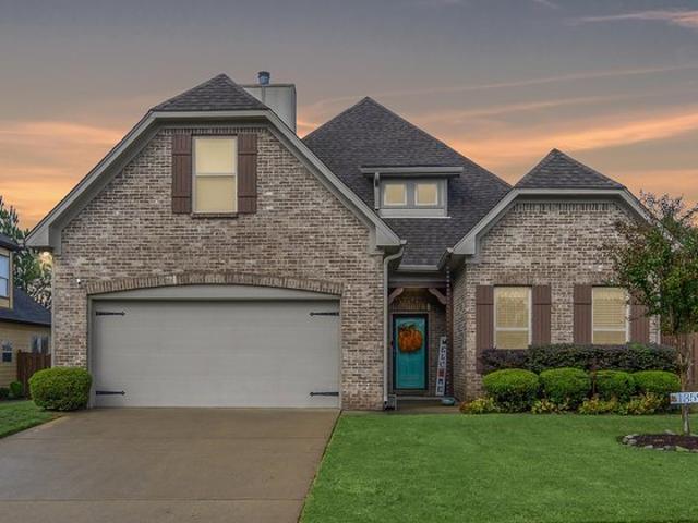 1359 Mountain Ln, Gardendale, AL 35071