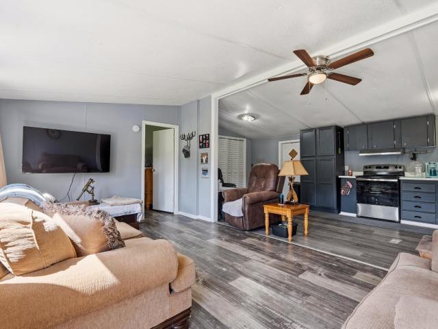 1359 Beechnut Dr
