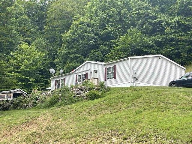 1359 Brockways Mills Rd, Rockingham, VT 05143