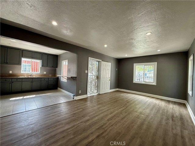 1359 E 108th St, Los Angeles, CA 90059