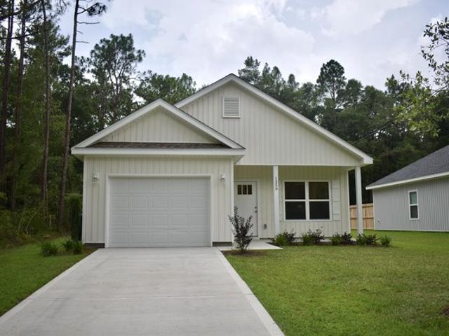 1359 E Chestnut Ave, Crestview, FL 32539