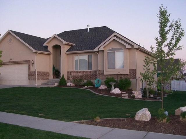 1359 W 2175 S, Syracuse, UT 84075