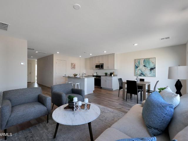 1359 W AZTEC Drive