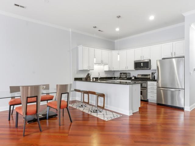 1359 W GRAND Avenue # 2
