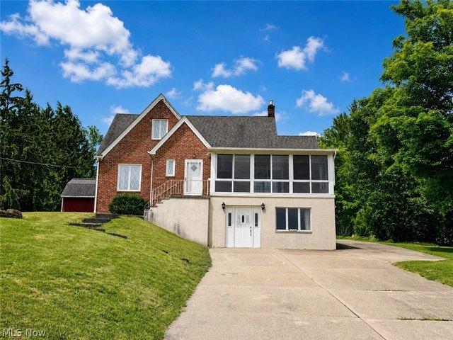 1359 W Sprague Rd, Broadview Heights, OH 44147