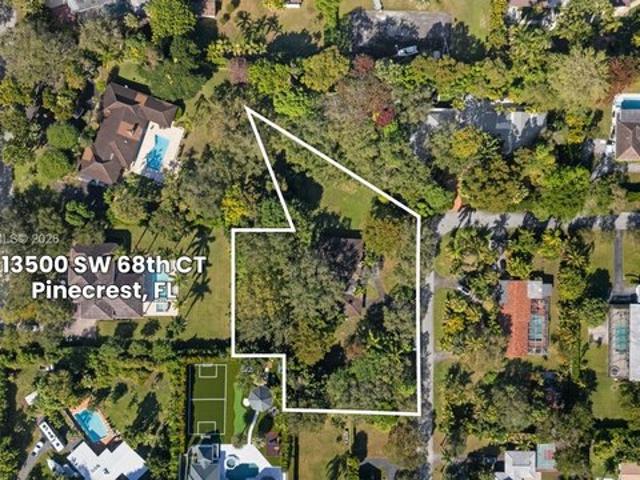 13500 SW 68th Ct, Pinecrest, FL 33156