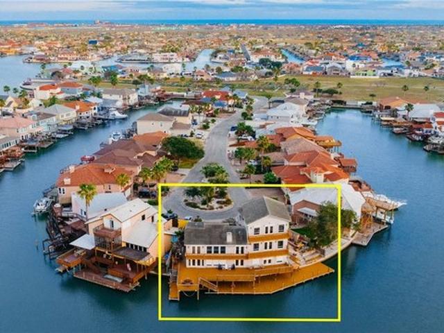 13501 Queen Johanna Ct, Corpus Christi, TX 78418