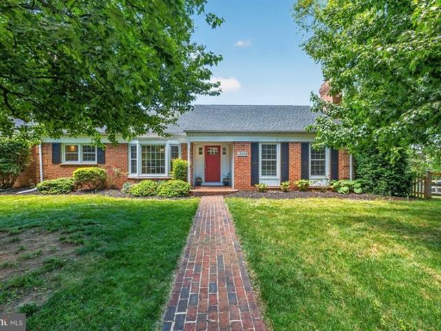13502 Donnybrook Dr, Hagerstown, MD 21742